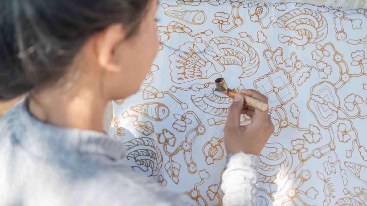 Mengenal Budaya, Sejarah, dan Wisata Batik Solo yang Autentik- Blue ...